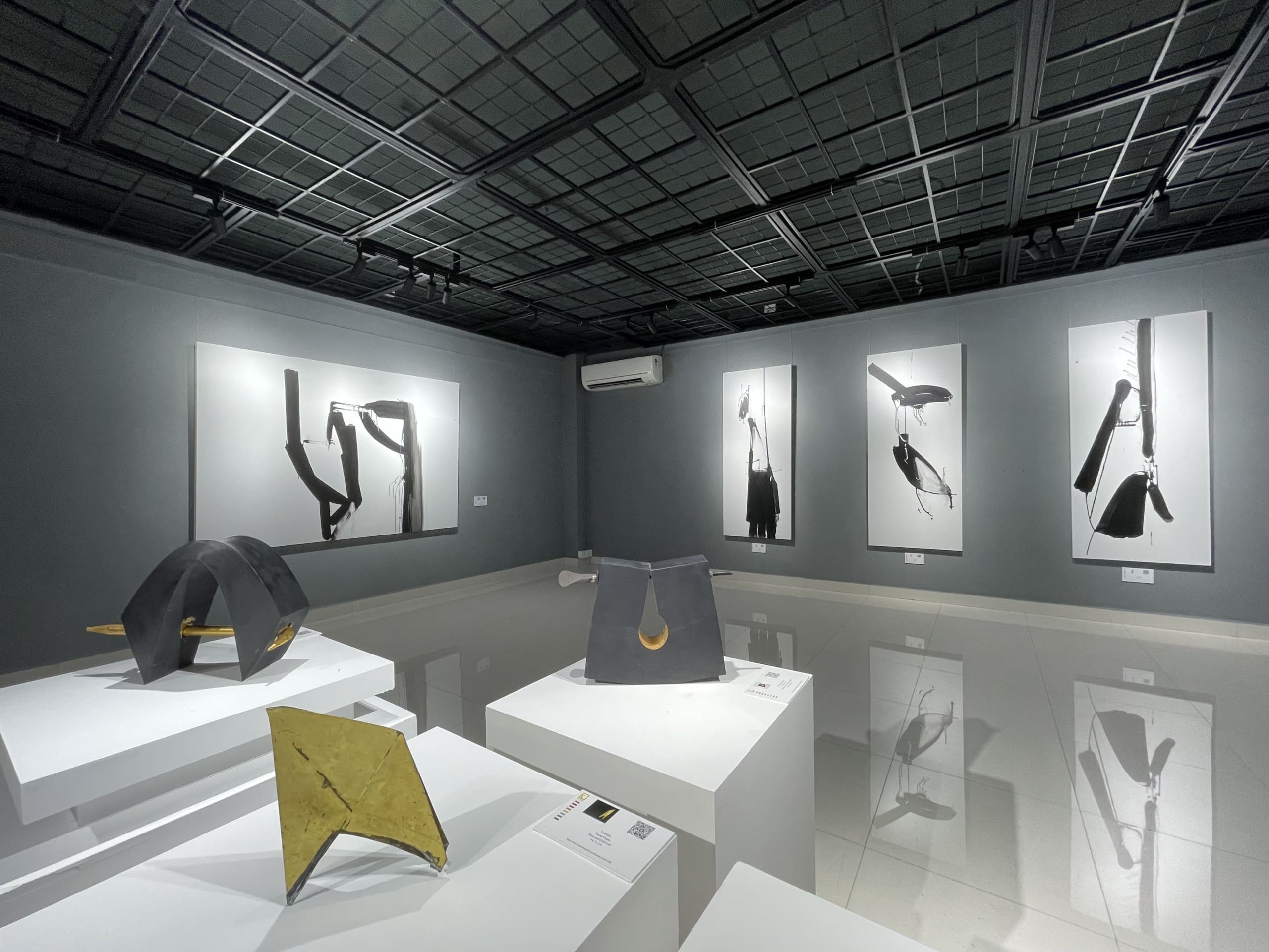 The Folding Cloud: Vanita Gupta - India Art Fair
